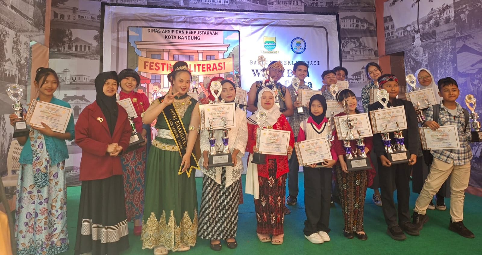 Festival Literasi Kota Bandung Hasilkan 24 Literat Baru - Bandung Pos